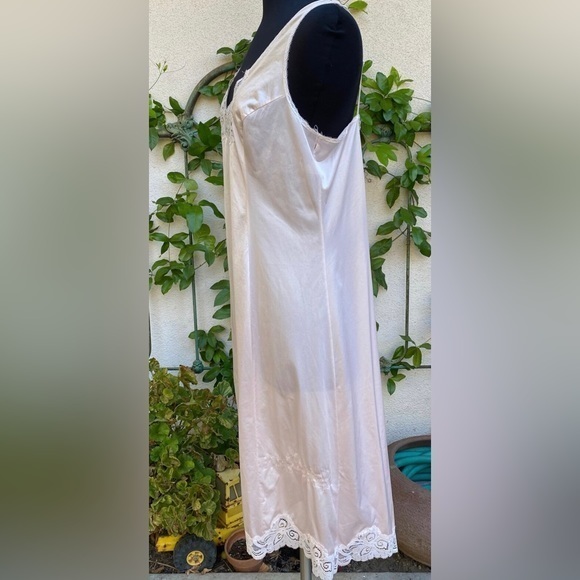 Bali | Intimates & Sleepwear | Vintage Bali Lace Slip Dress Knee Length ...
